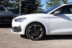 White Cupra Leon 2023 in Riga, with an engine capacity of 1.50 L and mileage of 39 thousand km for 22490 €, photo 36 on AUTOMOTO.COM.LV