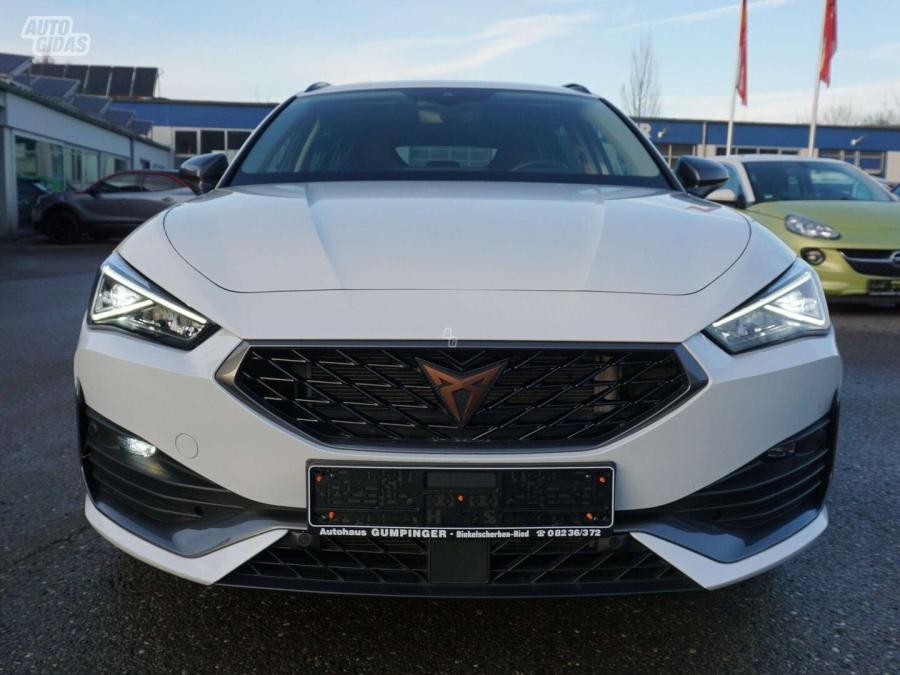 Белый Cupra Leon 2024 в Каунас, объемом двигателя 1.40 л и пробегом 24 тыс. км за 28570 €, фото 2 на AUTOMOTO.COM.LV
