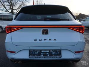 Белый Cupra Leon 2024 в Каунас, объемом двигателя 1.40 л и пробегом 24 тыс. км за 28570 €, фото 5 на AUTOMOTO.COM.LV