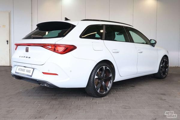 White Cupra Leon 2024 in Kaunas, with an engine capacity of 1.50 L and mileage of 22 thousand km for 25875 €, photo 4 on AUTOMOTO.COM.LV