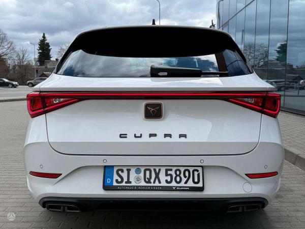 White Cupra Leon 2024 in Vilnius, with an engine capacity of 1.97 L and mileage of 61 thousand km for 19250 €, photo 10 on AUTOMOTO.COM.LV