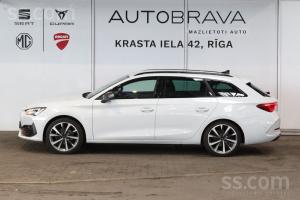 White Cupra Leon 2024 in Riga, with an engine capacity of 1.50 L and mileage of 50 thousand km for 23990 €, photo 5 on AUTOMOTO.COM.LV