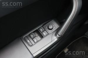 White Cupra Leon 2024 in Riga, with an engine capacity of 1.50 L and mileage of 50 thousand km for 23990 €, photo 24 on AUTOMOTO.COM.LV