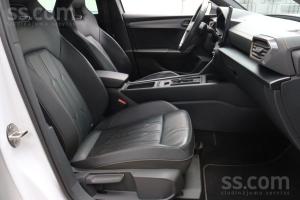 White Cupra Leon 2024 in Riga, with an engine capacity of 1.50 L and mileage of 50 thousand km for 23990 €, photo 32 on AUTOMOTO.COM.LV