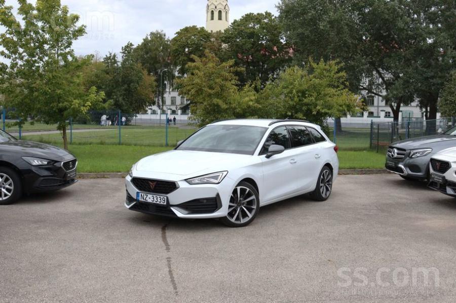 White Cupra Leon 2024 in Riga, with an engine capacity of 1.50 L and mileage of 50 thousand km for 23990 €, photo 34 on AUTOMOTO.COM.LV