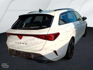 Balts Cupra Leon 2025 Kauņa, ar dzinēja tilpumu 1.50 L un nobraukumu 23 tūkst. km par 28496 €, foto 2 vietnē AUTOMOTO.COM.LV