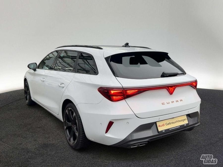 Balts Cupra Leon 2025 Kauņa, ar dzinēja tilpumu 1.50 L un nobraukumu 27 tūkst. km par 33167 €, foto 3 vietnē AUTOMOTO.COM.LV