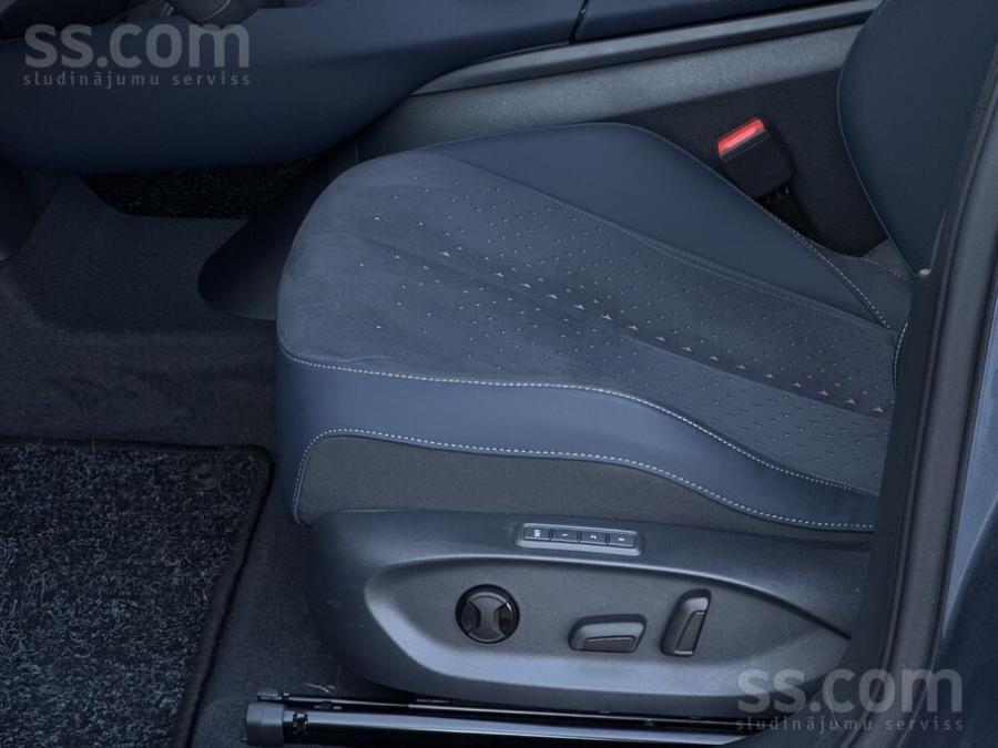 Синий Cupra Tavascan 2025 в Рига, объемом двигателя 0.00 л и пробегом 3 тыс. км за 39600 €, фото 20 на AUTOMOTO.COM.LV
