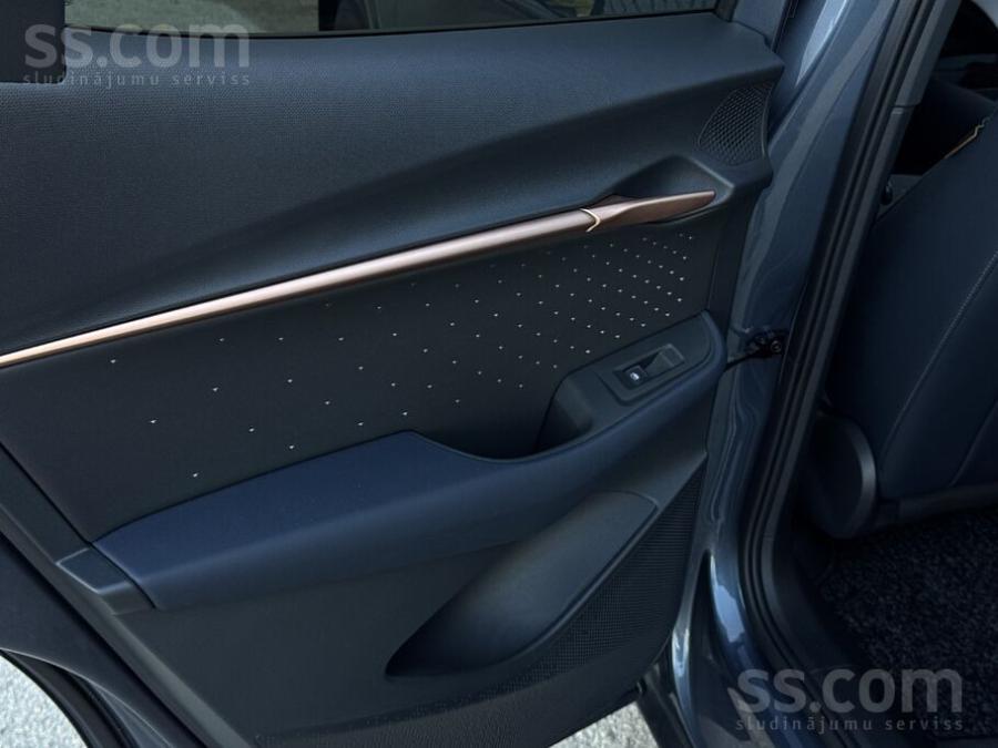 Синий Cupra Tavascan 2025 в Рига, объемом двигателя 0.00 л и пробегом 3 тыс. км за 39600 €, фото 29 на AUTOMOTO.COM.LV
