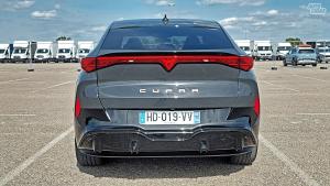 Cupra Tavascan 2025 Viļņa, ar dzinēja tilpumu 0.00 L un nobraukumu 8 tūkst. km par 40700 €, foto 8 vietnē AUTOMOTO.COM.LV