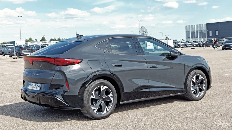 Cupra Tavascan 2025 Viļņa, ar dzinēja tilpumu 0.00 L un nobraukumu 8 tūkst. km par 40700 €, foto 14 vietnē AUTOMOTO.COM.LV