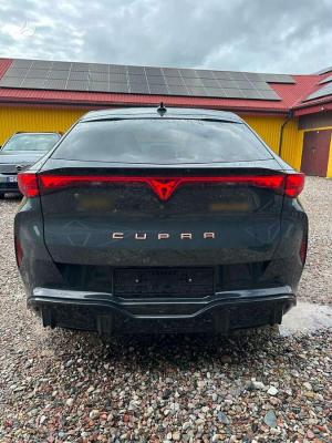 Grey Cupra Tavascan 2025 in Klaipeda, with an engine capacity of 0.00 L and mileage of 41 thousand km for 23500 €, photo 4 on AUTOMOTO.COM.LV