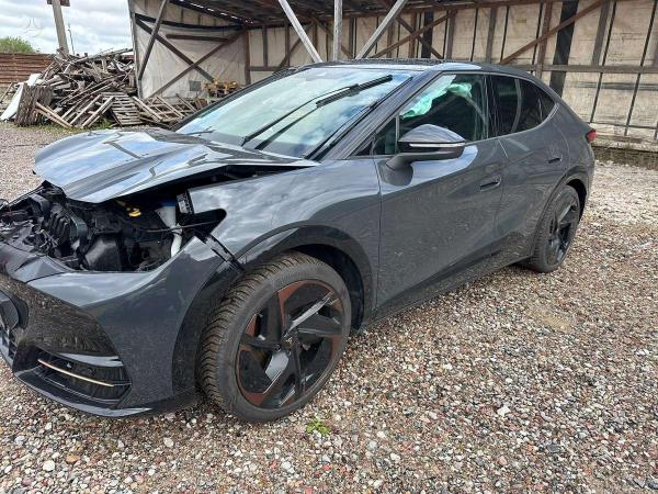 Серый Cupra Tavascan 2025 в Клайпеда, объемом двигателя 0.00 л и пробегом 41 тыс. км за 23500 €, фото 4 на AUTOMOTO.COM.LV