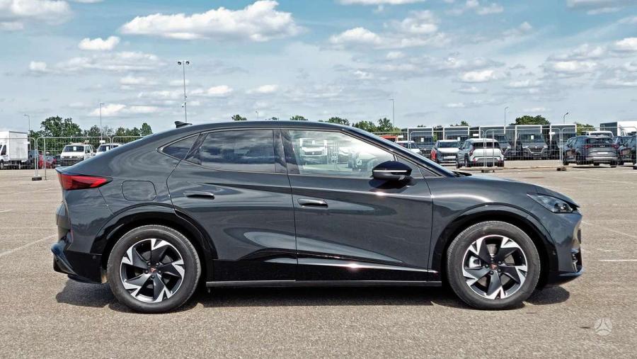 Pelēks Cupra Tavascan 2025 Viļņa, ar dzinēja tilpumu 0.00 L un nobraukumu 8 tūkst. km par 40700 €, foto 7 vietnē AUTOMOTO.COM.LV