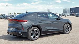 Pelēks Cupra Tavascan 2025 Viļņa, ar dzinēja tilpumu 0.00 L un nobraukumu 8 tūkst. km par 40700 €, foto 8 vietnē AUTOMOTO.COM.LV