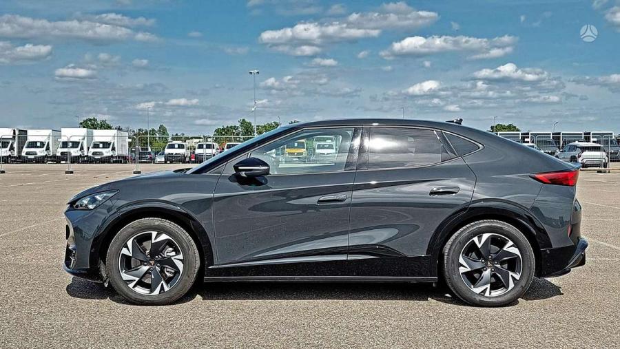 Pelēks Cupra Tavascan 2025 Viļņa, ar dzinēja tilpumu 0.00 L un nobraukumu 8 tūkst. km par 40700 €, foto 13 vietnē AUTOMOTO.COM.LV
