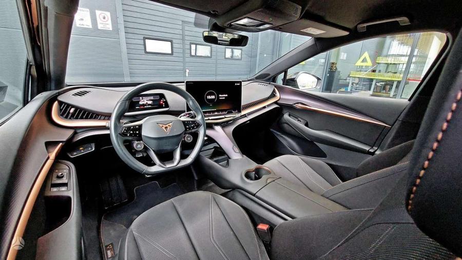 Pelēks Cupra Tavascan 2025 Viļņa, ar dzinēja tilpumu 0.00 L un nobraukumu 8 tūkst. km par 40700 €, foto 16 vietnē AUTOMOTO.COM.LV