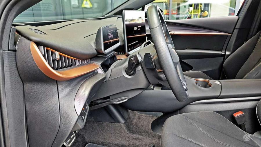 Pelēks Cupra Tavascan 2025 Viļņa, ar dzinēja tilpumu 0.00 L un nobraukumu 8 tūkst. km par 40700 €, foto 24 vietnē AUTOMOTO.COM.LV