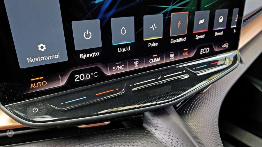 Pelēks Cupra Tavascan 2025 Viļņa, ar dzinēja tilpumu 0.00 L un nobraukumu 8 tūkst. km par 40700 €, foto 33 vietnē AUTOMOTO.COM.LV