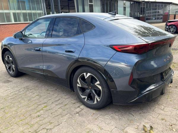 Серый Cupra Tavascan 2025 в Каунас, объемом двигателя 0.00 л и пробегом 25 тыс. км за 23900 €, фото 5 на AUTOMOTO.COM.LV