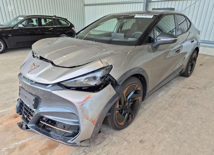 Pelēks Cupra Tavascan 2026 Klaipėda, ar dzinēja tilpumu 0.00 L un nobraukumu 4 tūkst. km par 11300 €, foto 3 vietnē AUTOMOTO.COM.LV