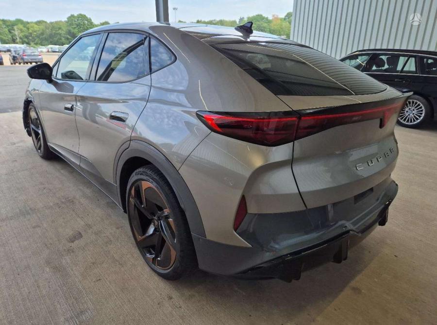 Pelēks Cupra Tavascan 2026 Klaipėda, ar dzinēja tilpumu 0.00 L un nobraukumu 4 tūkst. km par 11300 €, foto 4 vietnē AUTOMOTO.COM.LV