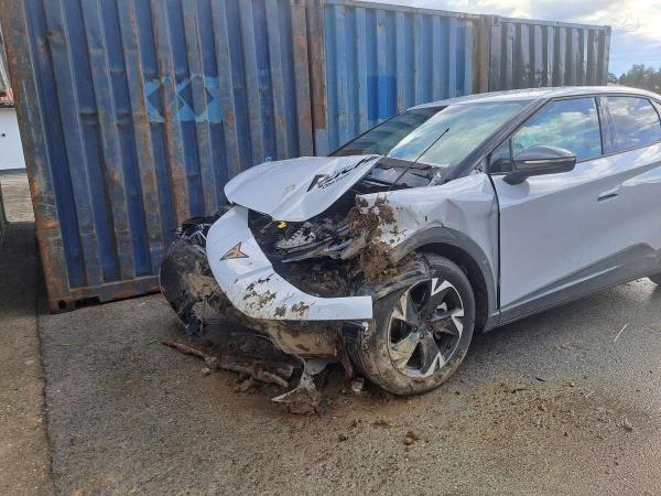 Pelēks Cupra Tavascan 2026 Utena, ar dzinēja tilpumu 0.00 L un nobraukumu 2 tūkst. km par 15700 €, foto 1 vietnē AUTOMOTO.COM.LV