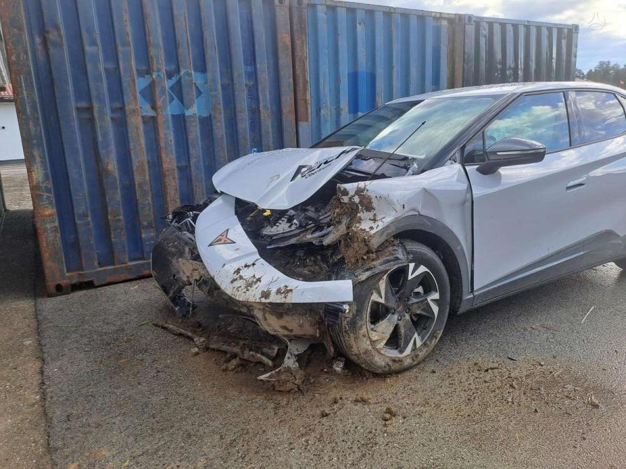 Pelēks Cupra Tavascan 2026 Utena, ar dzinēja tilpumu 0.00 L un nobraukumu 2 tūkst. km par 15700 €, foto 1 vietnē AUTOMOTO.COM.LV