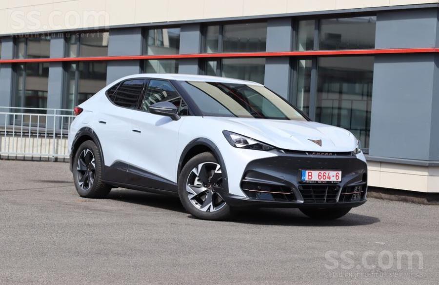 Белый Cupra Tavascan 2025 в Рига, объемом двигателя 0.00 л и пробегом 2 тыс. км за 40980 €, фото 1 на AUTOMOTO.COM.LV