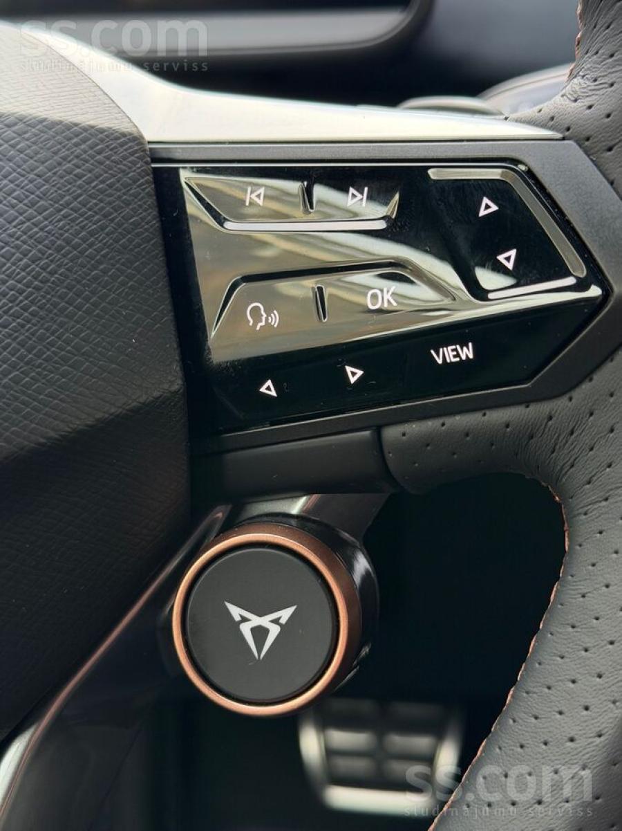Белый Cupra Tavascan 2025 в Рига, объемом двигателя 0.00 л и пробегом 2 тыс. км за 40980 €, фото 18 на AUTOMOTO.COM.LV