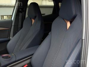 Белый Cupra Tavascan 2025 в Рига, объемом двигателя 0.00 л и пробегом 2 тыс. км за 40980 €, фото 20 на AUTOMOTO.COM.LV