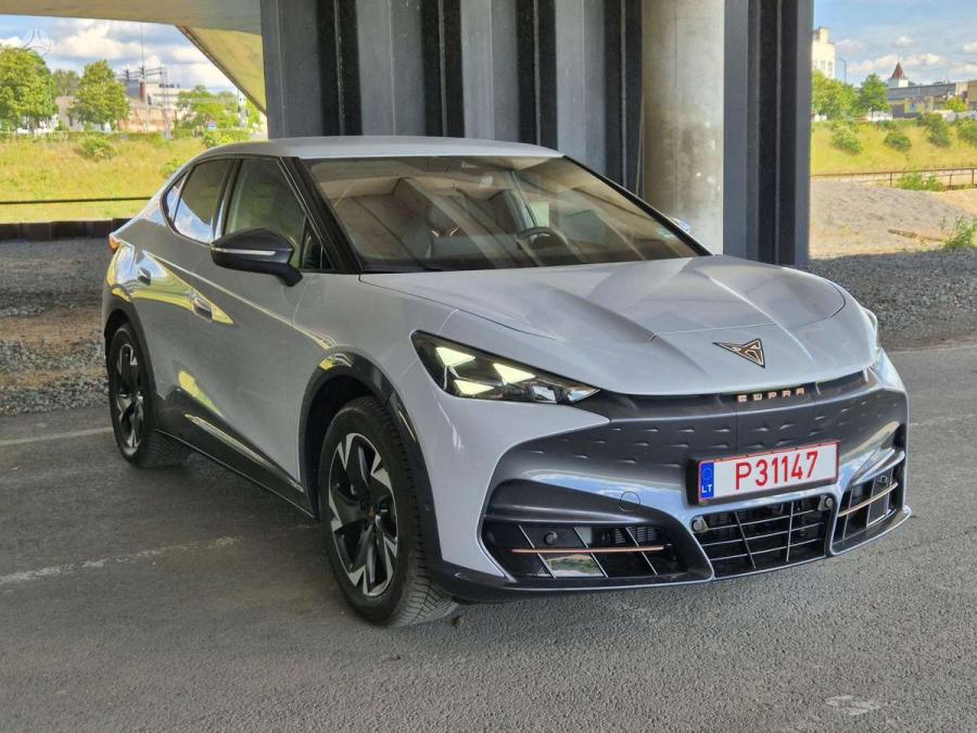 Белый Cupra Tavascan 2025 в Каунас, объемом двигателя 0.00 л и пробегом 400 тыс. км за 35550 €, фото 3 на AUTOMOTO.COM.LV