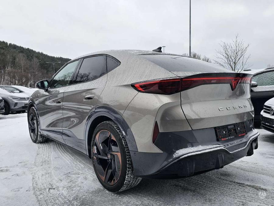 Dzeltens Cupra Tavascan 2024 Viļņa, ar dzinēja tilpumu 0.00 L un nobraukumu 21 tūkst. km par 42000 €, foto 4 vietnē AUTOMOTO.COM.LV