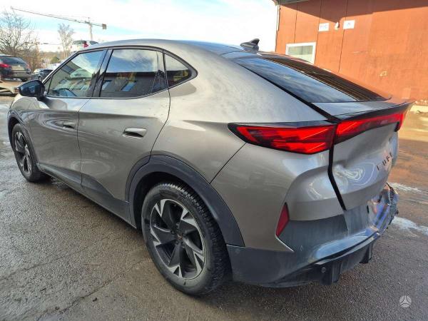 Yellow Cupra Tavascan 2025 in Siauliai, with an engine capacity of 0.00 L and mileage of 12 thousand km for 28990 €, photo 3 on AUTOMOTO.COM.LV