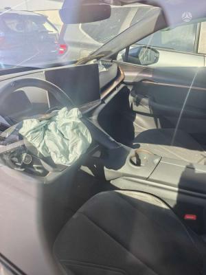 Dzeltens Cupra Tavascan 2025 Kauņa, ar dzinēja tilpumu 0.00 L un nobraukumu 20 tūkst. km par 19300 €, foto 6 vietnē AUTOMOTO.COM.LV