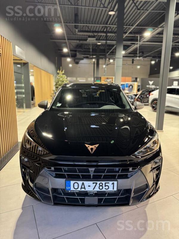 Black Cupra Terramar 2024 in Riga, with an engine capacity of 2.00 L and mileage of 16 thousand km for 37000 €, photo 2 on AUTOMOTO.COM.LV