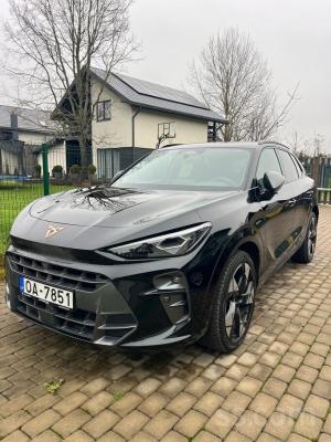 Black Cupra Terramar 2024 in Riga, with an engine capacity of 2.00 L and mileage of 16 thousand km for 37000 €, photo 6 on AUTOMOTO.COM.LV