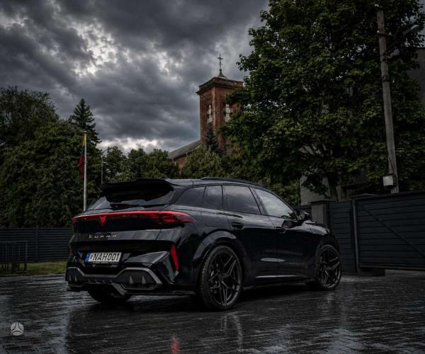 Black Cupra Terramar 2025 in Mazeikiai, with an engine capacity of 1.98 L and mileage of 3 thousand km for 43900 €, photo 5 on AUTOMOTO.COM.LV