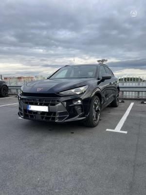 Melns Cupra Terramar 2025 Viļņa, ar dzinēja tilpumu 1.98 L un nobraukumu 12 tūkst. km par 40900 €, foto  vietnē AUTOMOTO.COM.LV