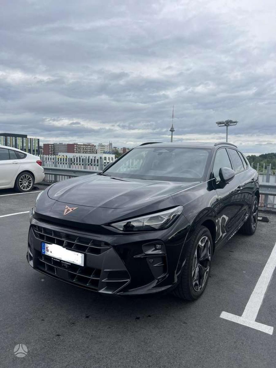 Melns Cupra Terramar 2025 Viļņa, ar dzinēja tilpumu 1.98 L un nobraukumu 12 tūkst. km par 40900 €, foto 11 vietnē AUTOMOTO.COM.LV