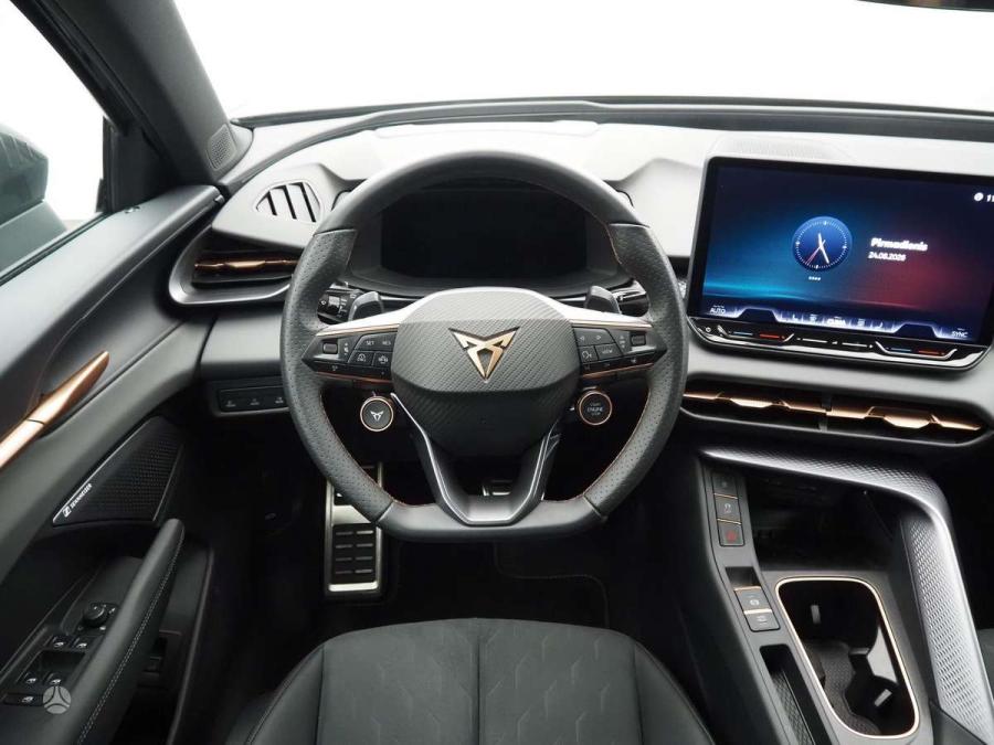 Melns Cupra Terramar 2026 Viļņa, ar dzinēja tilpumu 1.98 L un nobraukumu 5 tūkst. km par 37900 €, foto 23 vietnē AUTOMOTO.COM.LV