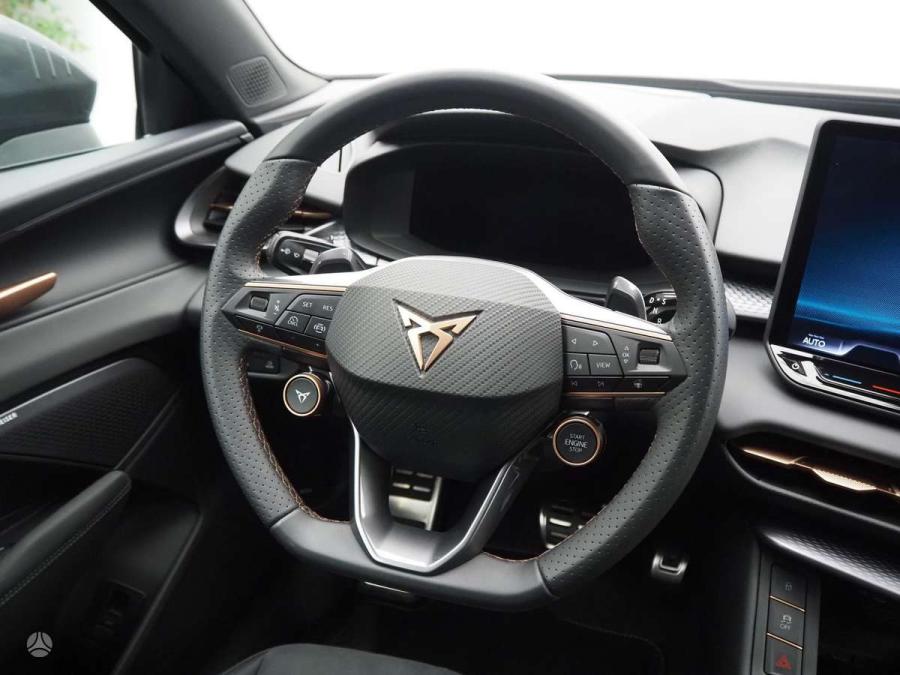 Melns Cupra Terramar 2026 Viļņa, ar dzinēja tilpumu 1.98 L un nobraukumu 5 tūkst. km par 37900 €, foto 30 vietnē AUTOMOTO.COM.LV