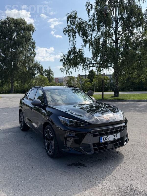 Черный Cupra Terramar 2026 в Рига, объемом двигателя 2.00 л и пробегом 10 тыс. км за 43999 €, фото 4 на AUTOMOTO.COM.LV