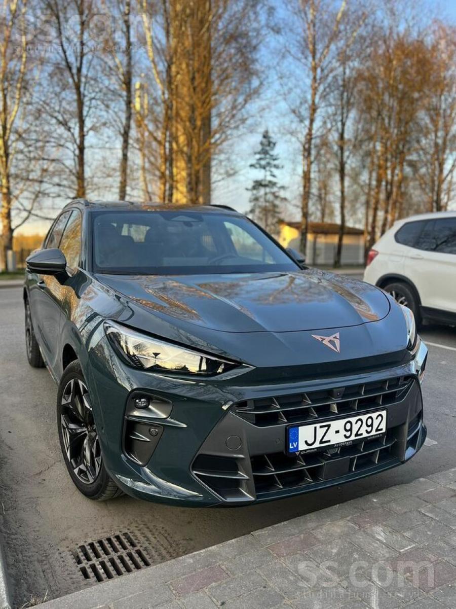 Синий Cupra Terramar 2025 в Рига, объемом двигателя 2.00 л и пробегом 18 тыс. км за 38300 €, фото 3 на AUTOMOTO.COM.LV