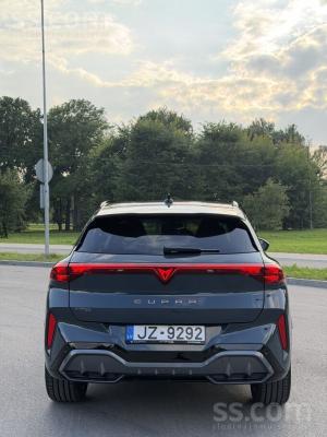 Blue Cupra Terramar 2025 in Riga, with an engine capacity of 2.00 L and mileage of 26 thousand km for 37500 €, photo 4 on AUTOMOTO.COM.LV