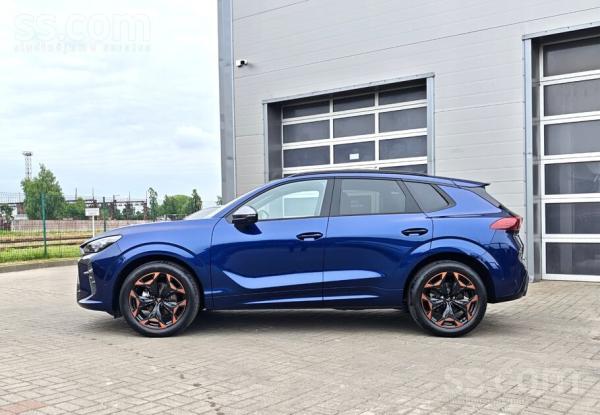 Zils Cupra Terramar 2025 Liepāja, ar dzinēja tilpumu 1.50 L un nobraukumu 11 tūkst. km par 36500 €, foto 2 vietnē AUTOMOTO.COM.LV