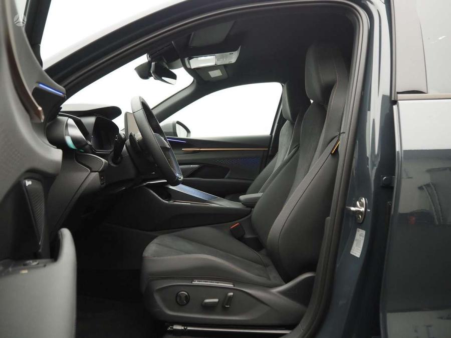 Blue Cupra Terramar 2025 in Vilnius, with an engine capacity of 1.50 L and mileage of 11 thousand km for 32900 €, photo 9 on AUTOMOTO.COM.LV