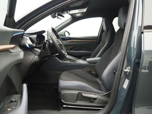 Cupra Terramar 2025 in Vilnius on AUTOMOTO.COM.LV Blue Cupra Terramar 2025 in Vilnius, with an engine capacity of 1.50 L and mileage of 45 thousand km for 29900 €, photo 9 on AUTOMOTO.COM.LV