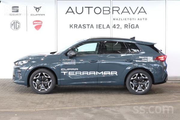 Blue Cupra Terramar 2026 in Riga, with an engine capacity of 1.50 L and mileage of 5 thousand km for 36990 €, photo 5 on AUTOMOTO.COM.LV