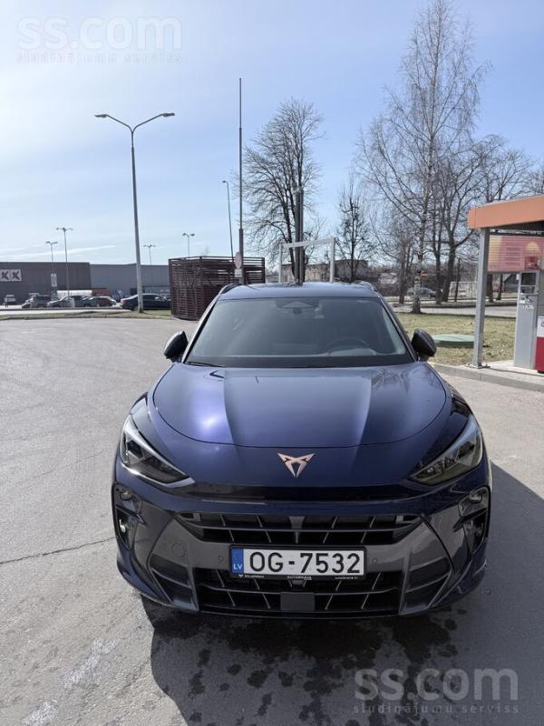 Синий Cupra Terramar 2025 в Рига, объемом двигателя 1.50 л и пробегом 7 тыс. км за 30500 €, фото 3 на AUTOMOTO.COM.LV